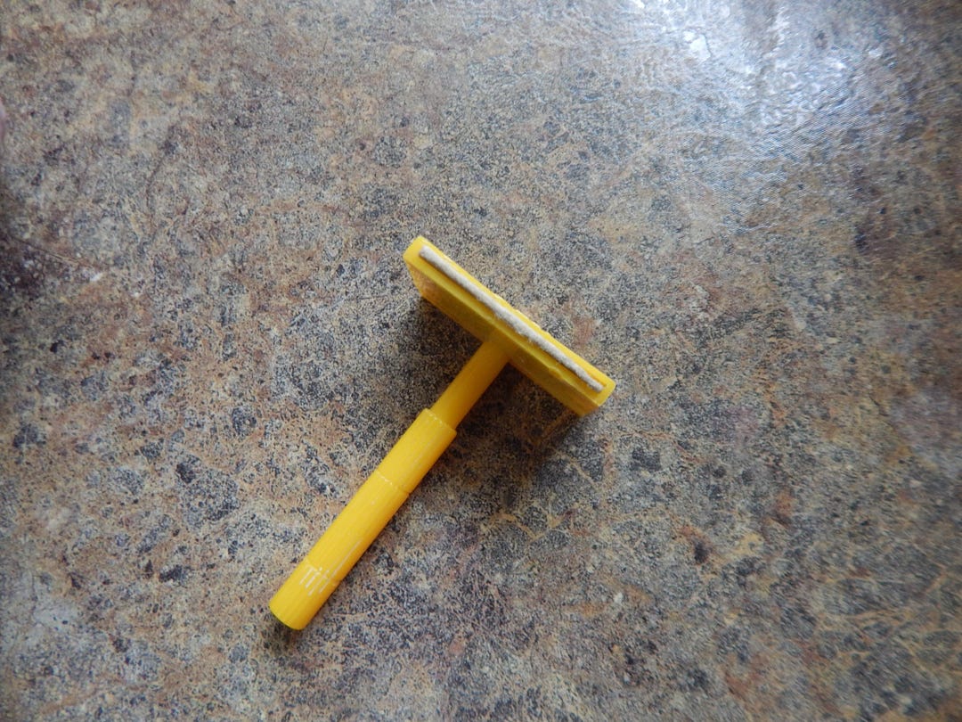 Vintage Gem Jr. Plastic Play Toy Safety Razor Yellow Merry Mfg Co ...