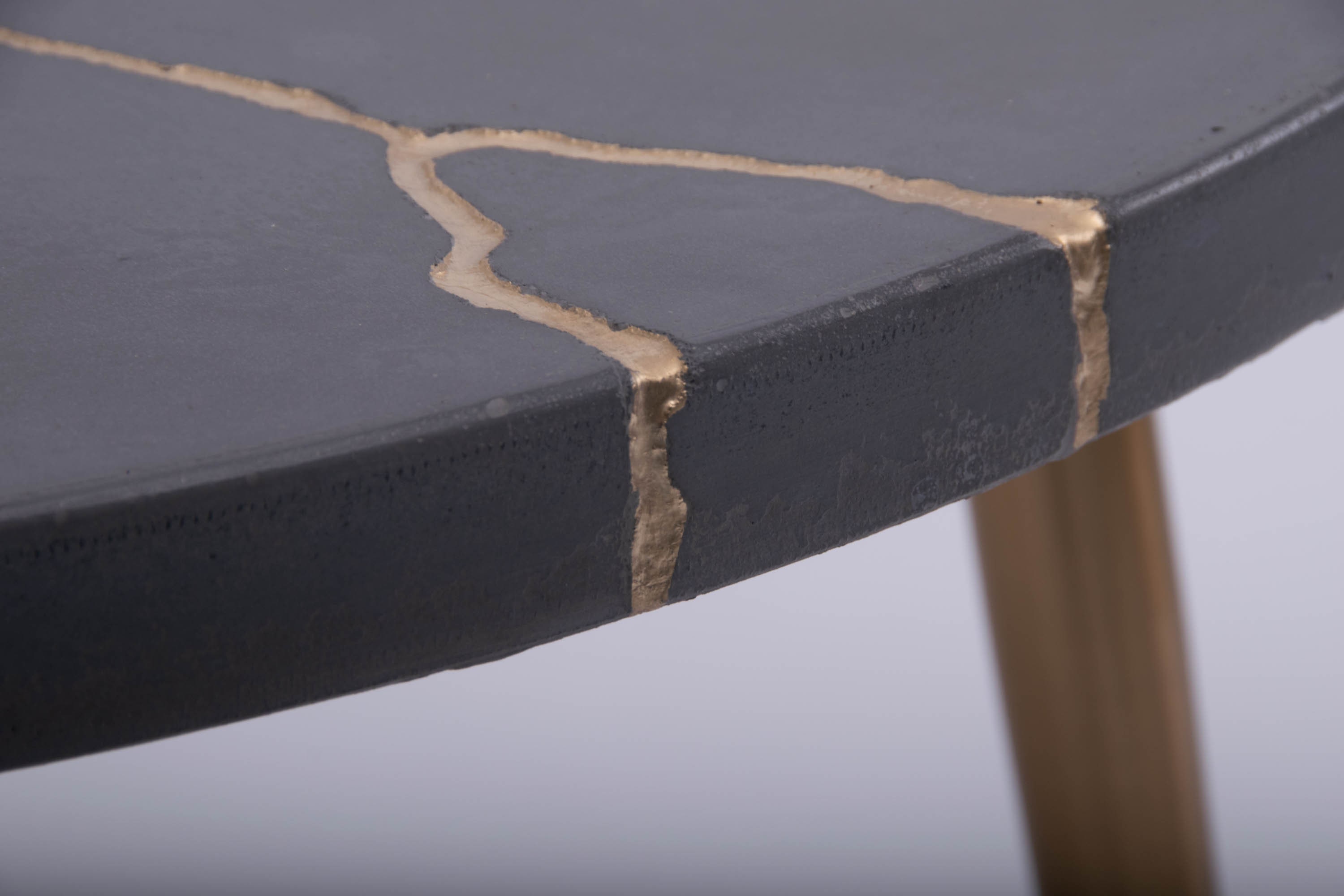 Concrete Kintsugi Coffee Table Round With Gold Legs - Etsy