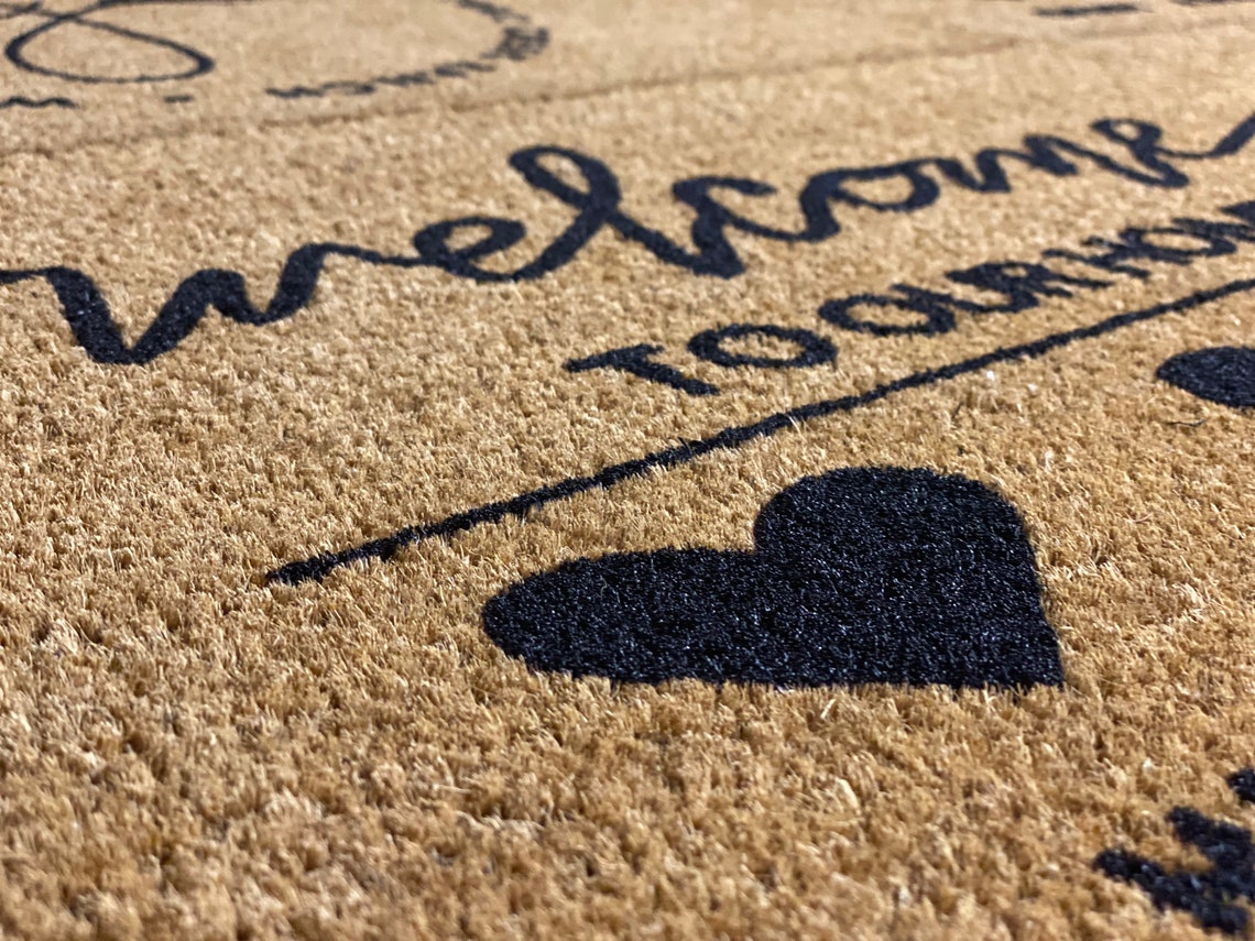Many Custom Family & Pet Name Welcome Mat Custom Names | Etsy