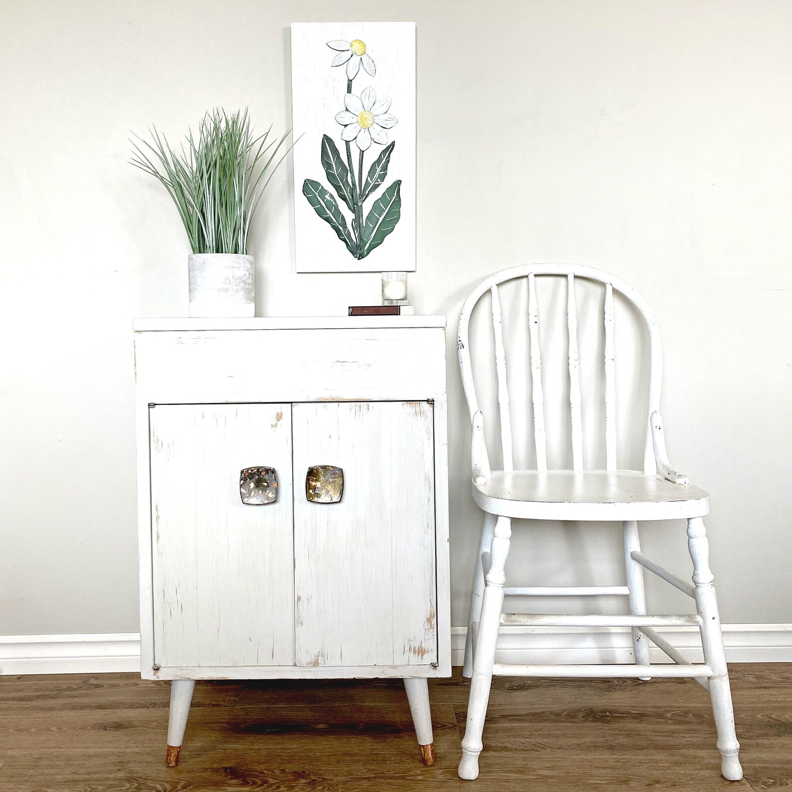 White Daisy Vintage Botanical Tin Art | Etsy