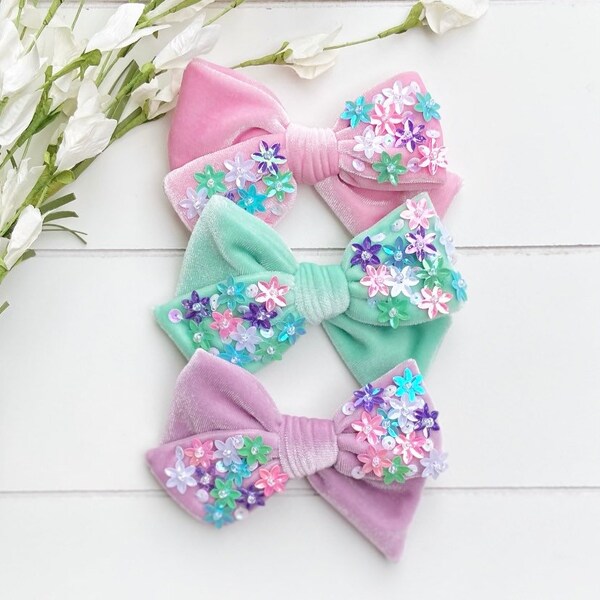 Beaded Bow - Etsy