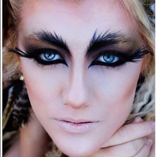 1 Set of Black Swan Makeup Materials Black Feather, Black Face Paint ...