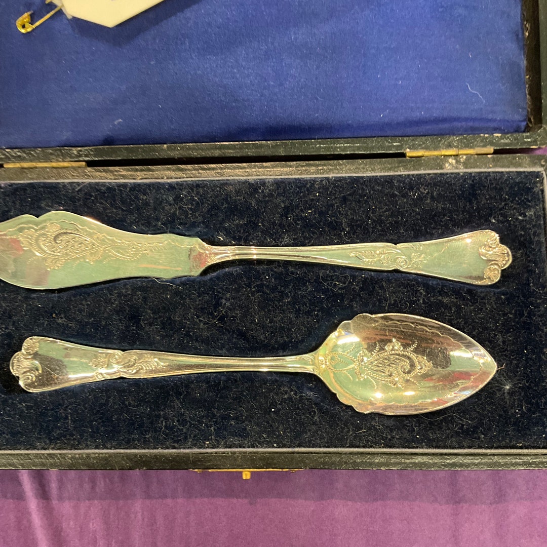 Vintage Silver Plated Engraved Butter Knife and Preserve Spoon Serving ...