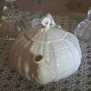 Vintage Belleek White Limpet Small Teapot, 4th Green Mark 1946-1955 ...