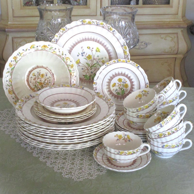 Buttercup China Plates - Etsy