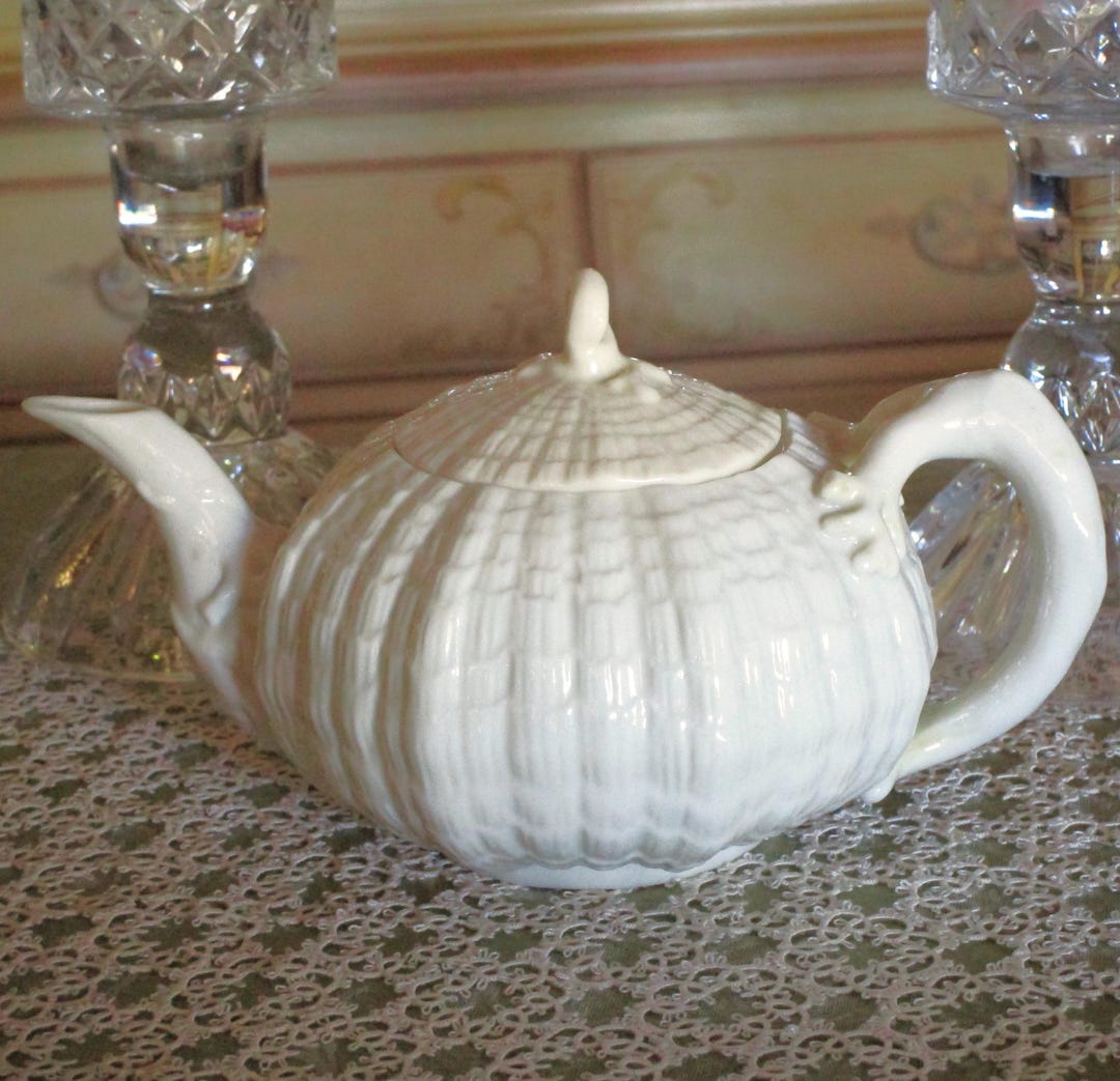 Vintage Belleek White Limpet Small Teapot, 4th Green Mark 1946-1955 ...