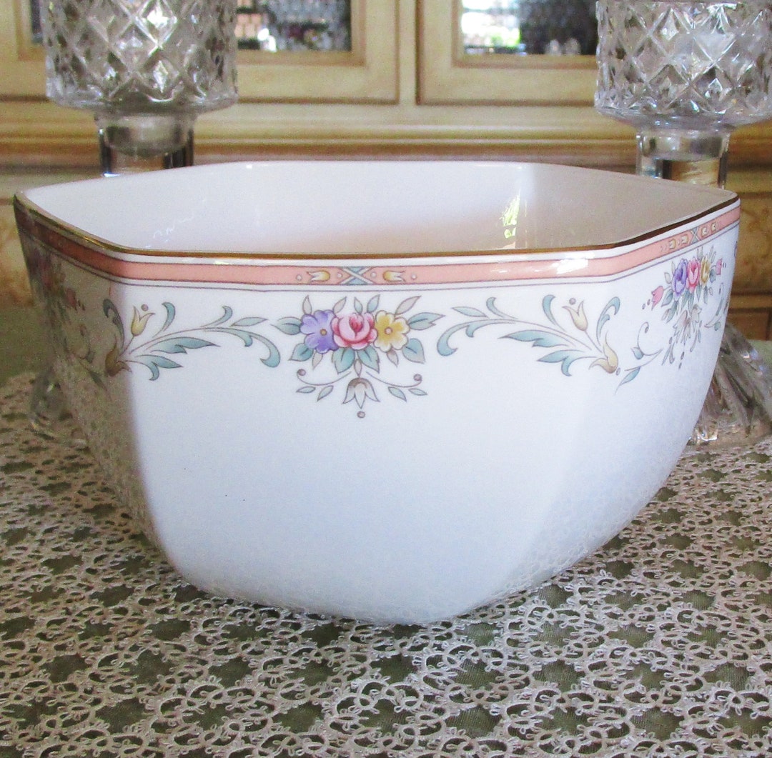 Vintage Christopher Stuart Spring Crest Hexagonal Serving Bowl, Bone ...
