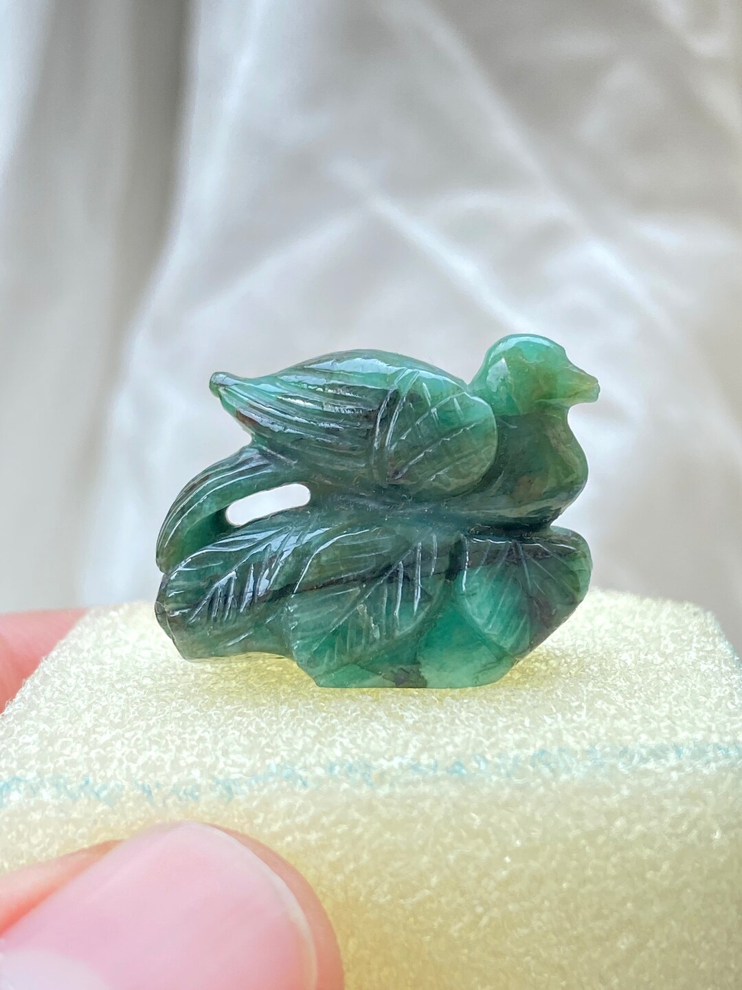 Precious Emerald Duck Idol Carving Beautiful Hand Carved Emerald ...