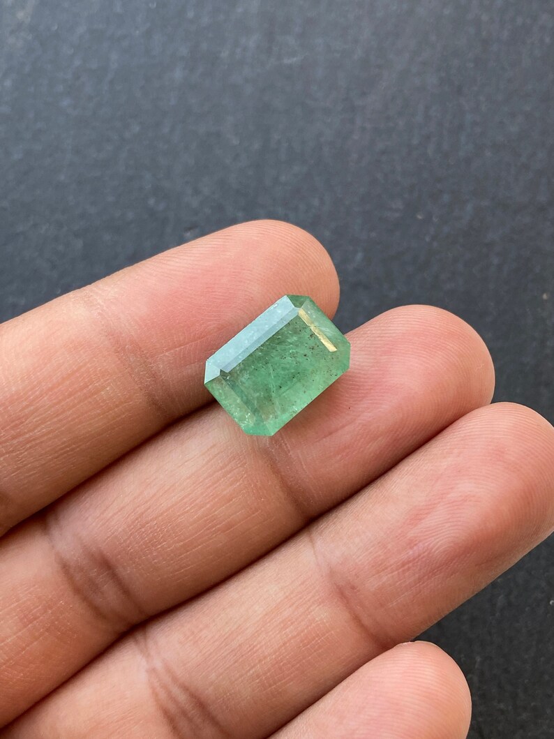 Rare Shade Natural Emerald Gemstone From Zambia Mines 10.98 Carat ...