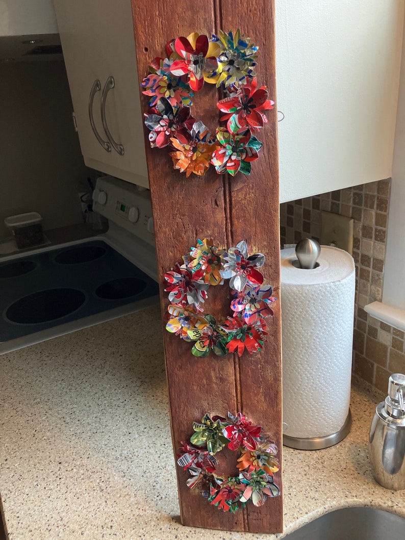 Metal Wreaths on Wood Soda Can Art Wreath Board - Etsy