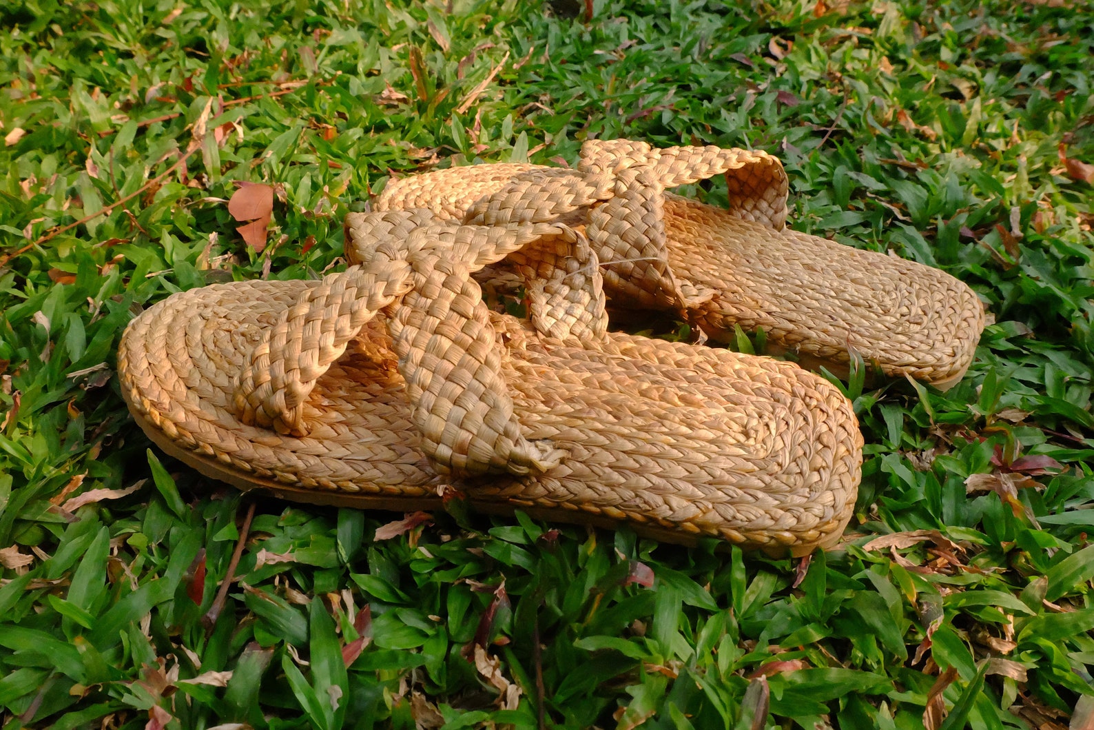 Straw Shoes/straw Slippers/thai Slippers/sandals Handmade/hyacinth ...