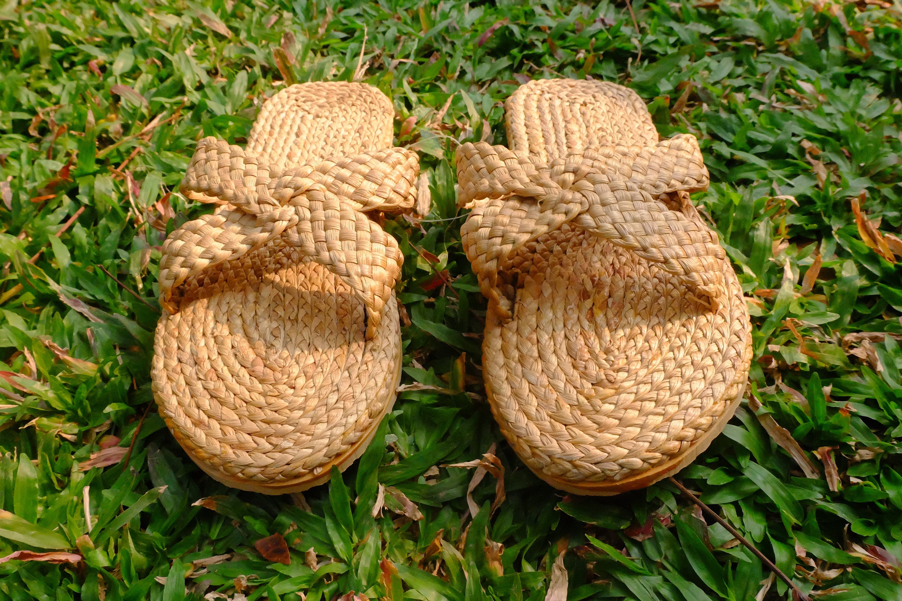 Straw Shoes/straw Slippers/thai Slippers/sandals Handmade/hyacinth ...