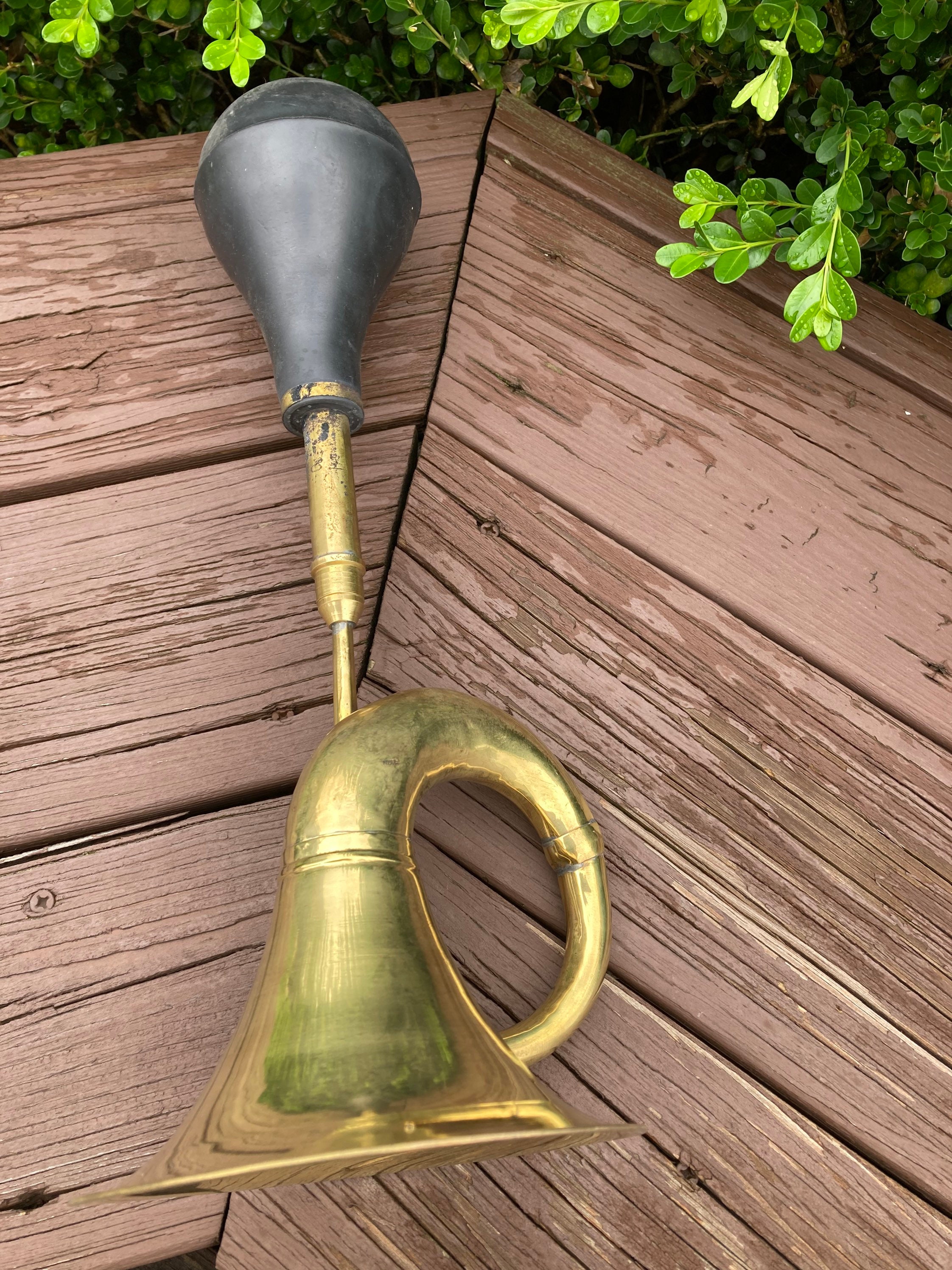 Solid Brass Horn With Squeeze Ball. Horn Works Well and is Nice and ...