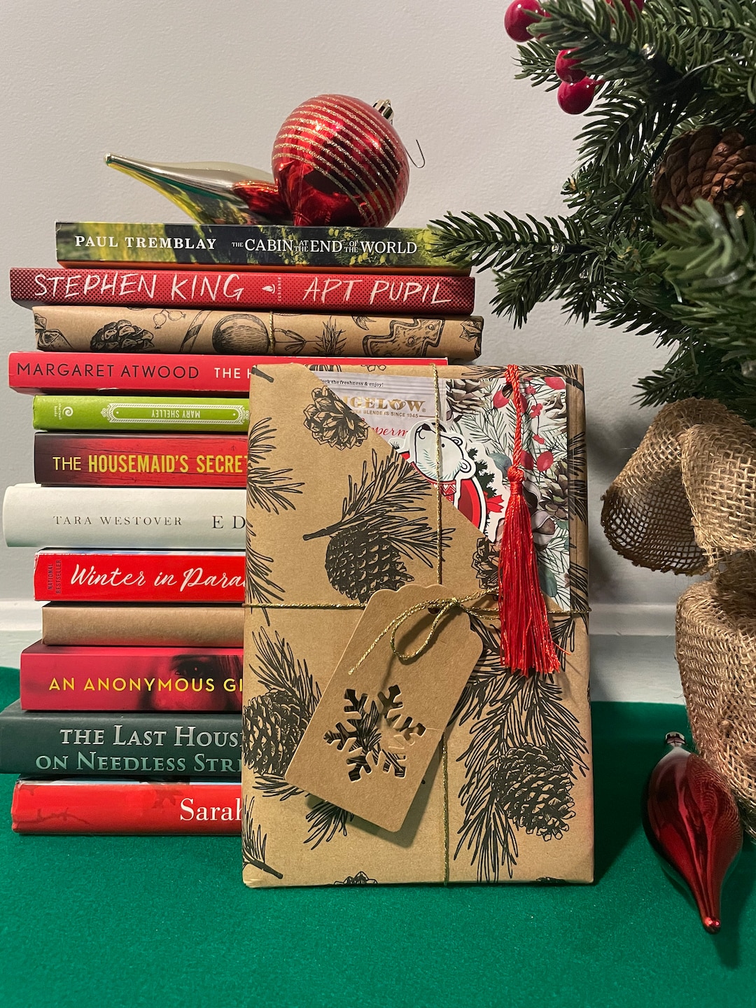 Christmas Blind Date With a Book | Which Used Book Will You Fall in ...