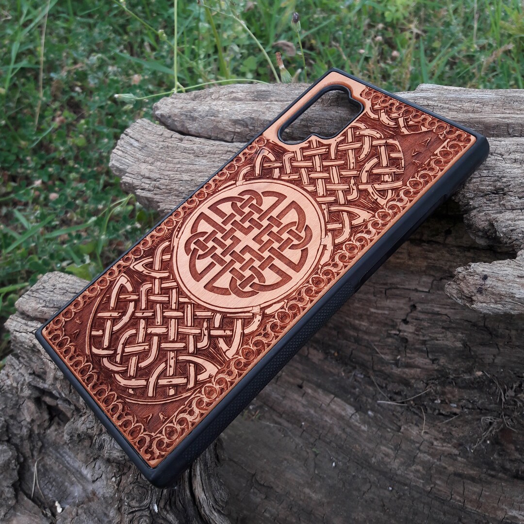 IPhone 17 16 & Galaxy S26 S25 Celtic Knot Wood Phone Case - Etsy