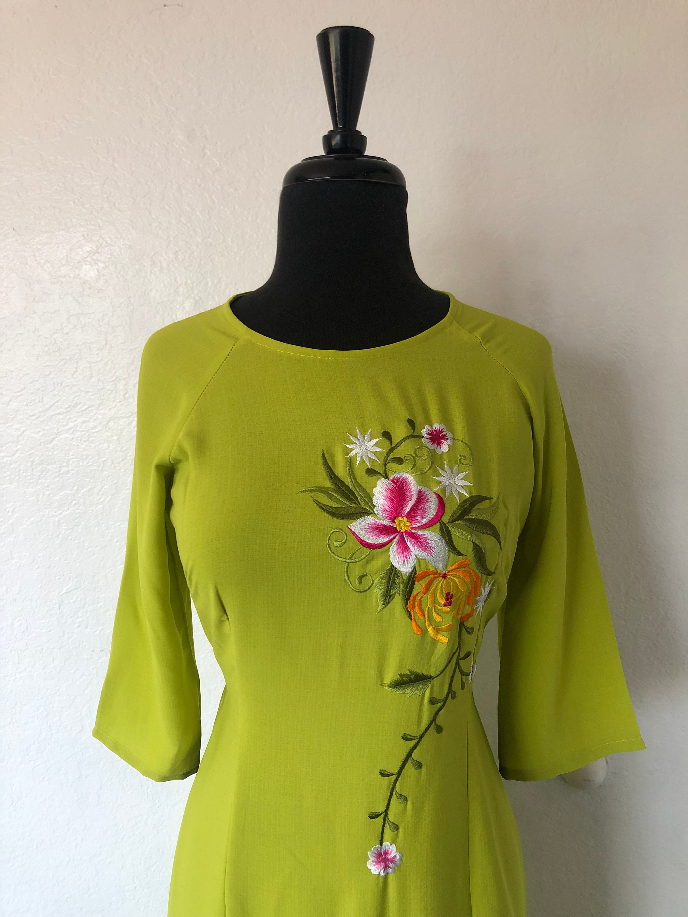Traditional Vietnamese Ao Dai/dress - Etsy