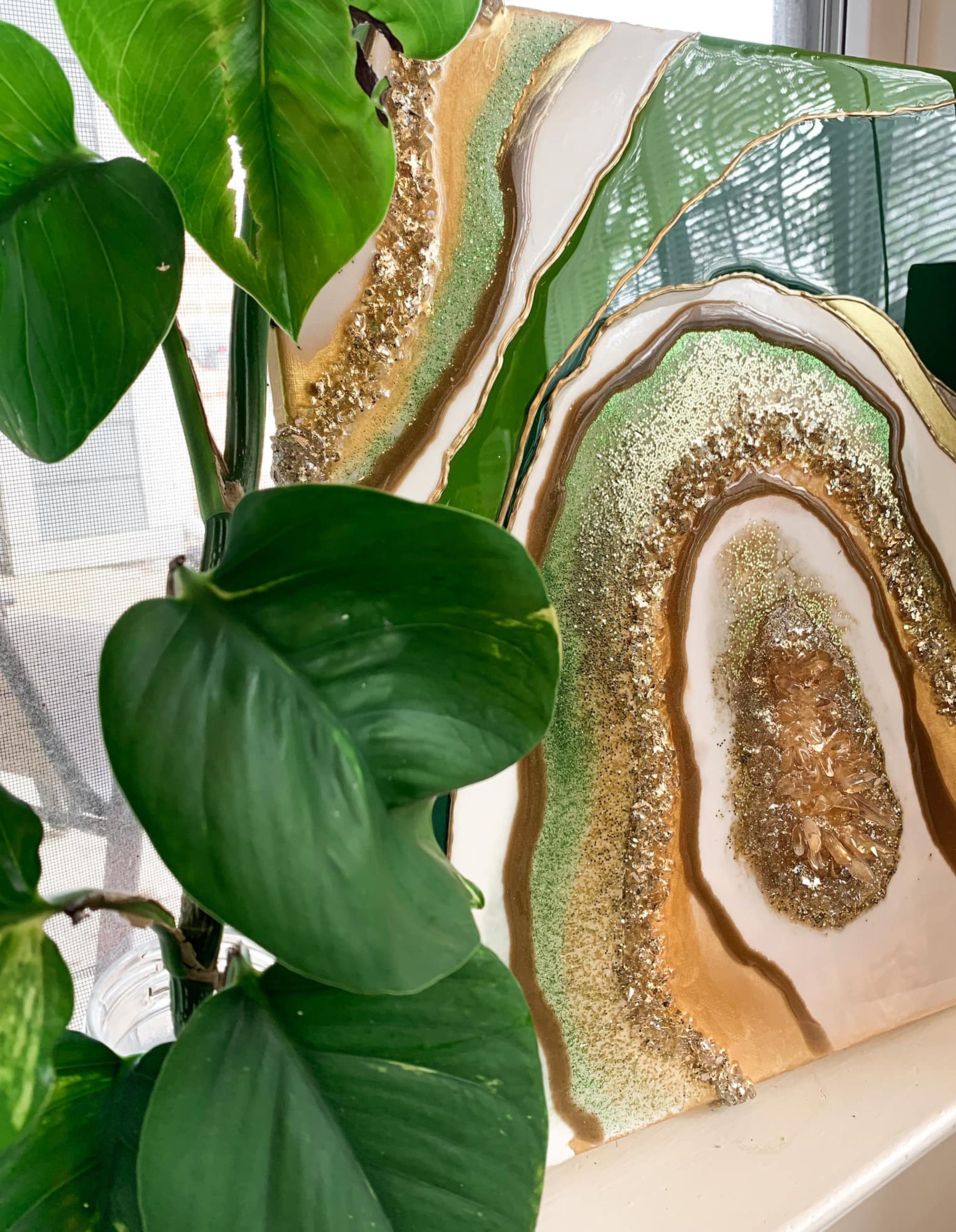 20x24″ Customizable Luxury Resin Geode Wall Art, Real Crystals Details ...