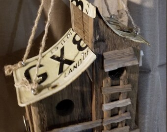 Small Cube Shape Bird House With Real Car License Plate Roof Magenta ...