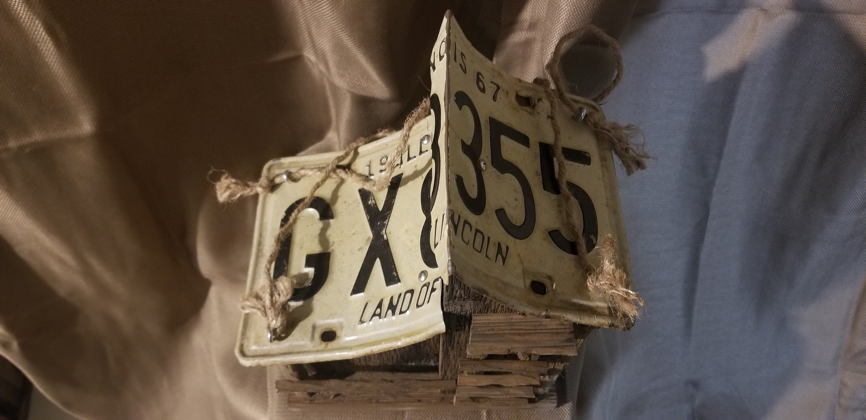 Birdhouse With License Plate Roof - Etsy