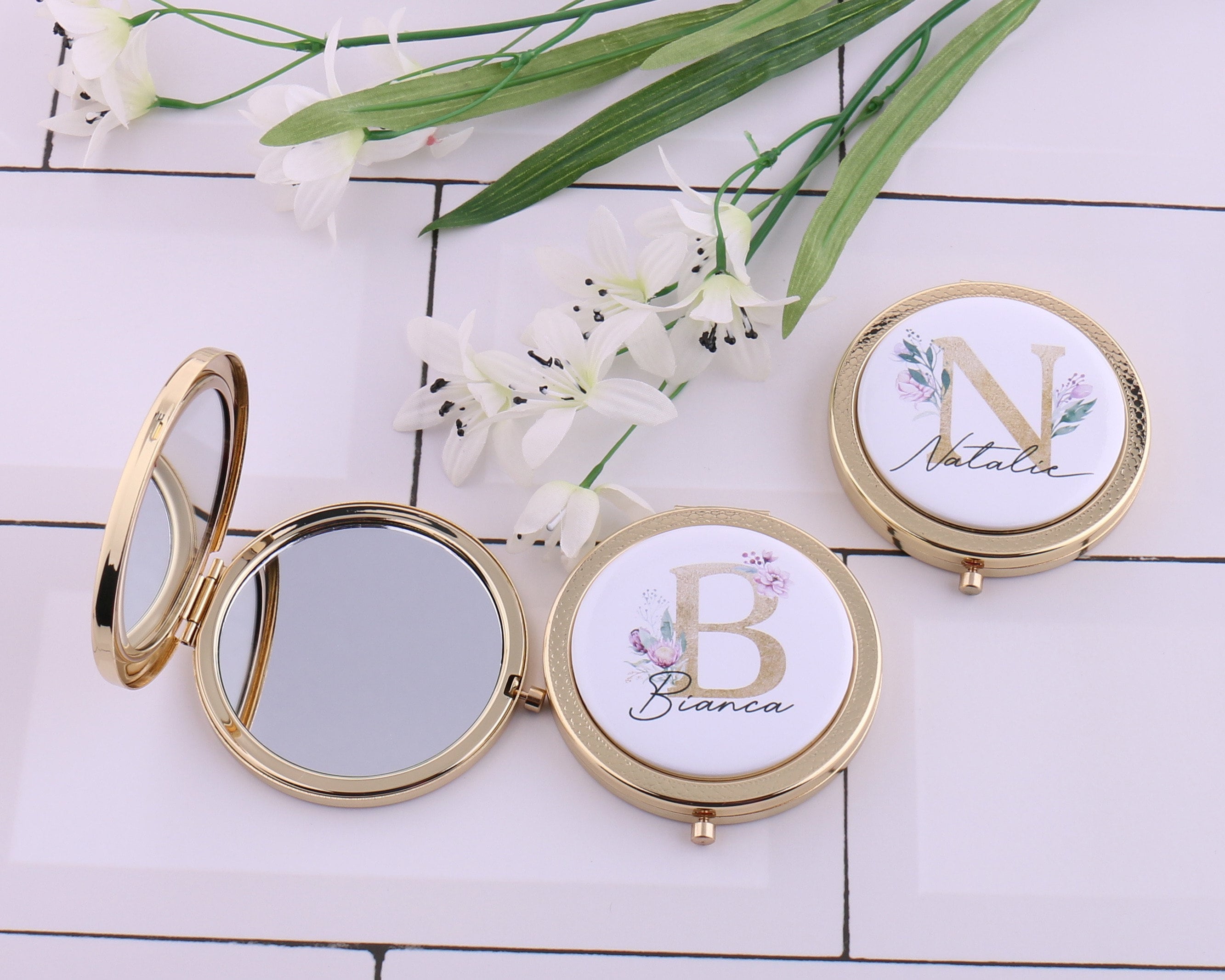 Personalized Compact Mirrors