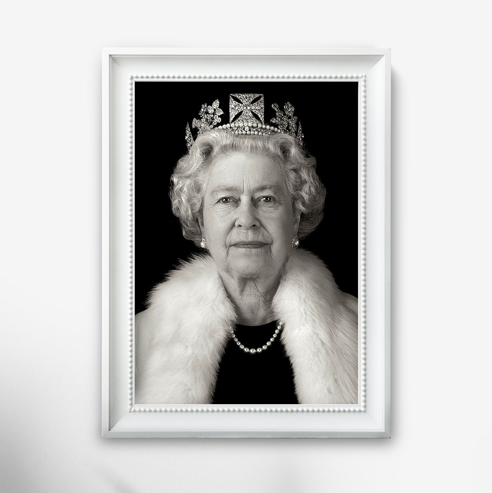 Queen Elizabeth II Portrait, Iconic Photo, Her Majesty, Wall Art Poster ...