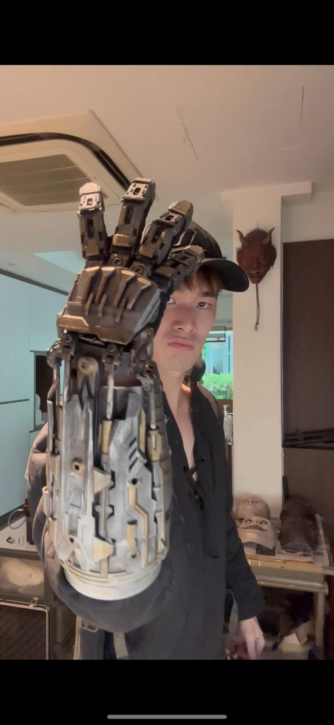Cyberpunk Mech Gauntlet/gloves (limited) - Etsy