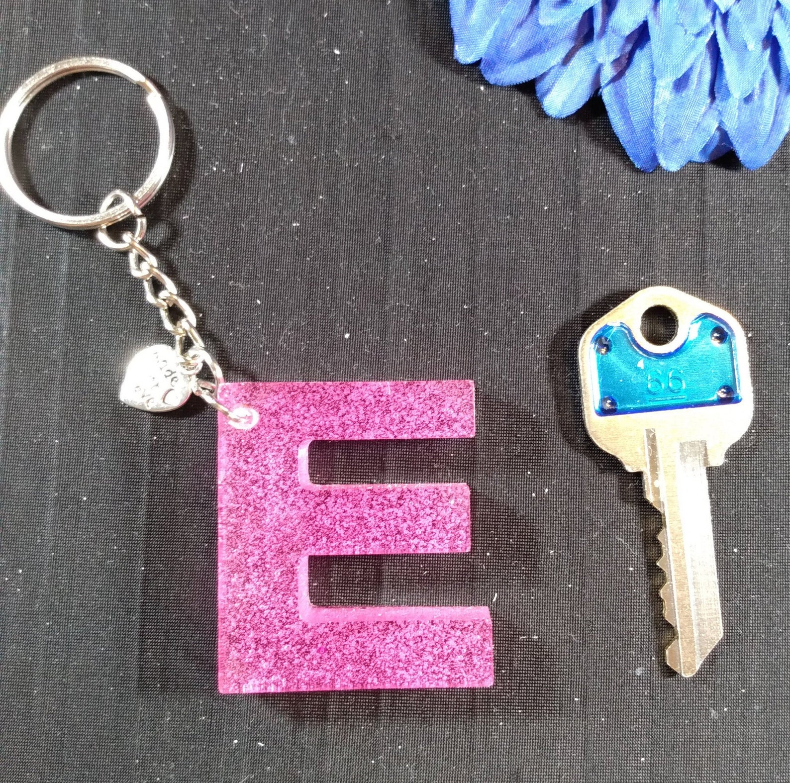 Resin Monogram Keychain/handmade Letter E Key Chain/epoxy - Etsy