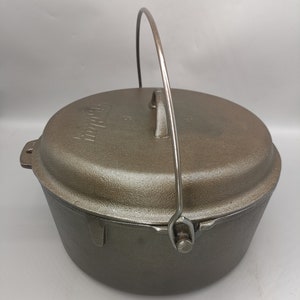 Vintage Findlay No.8 Cast Iron Dutch Oven, PT3817, Dia 10, Made in ...