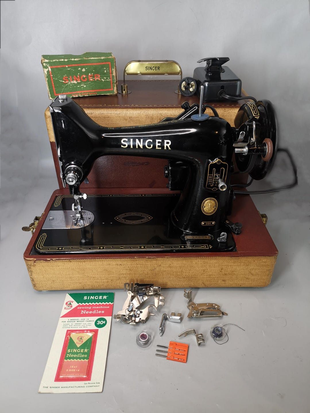 1957 Singer Sewing Machine, Model 99K, With Case, Pedal& Accessories ...