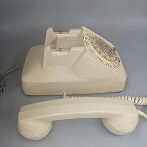 Vintage Beige GTE Automatic Electric Rotary Telephone With Red Switch ...