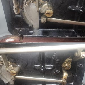 1910 Singer Model 15 Sewing Machine With Hand Crank, Parts, and ...