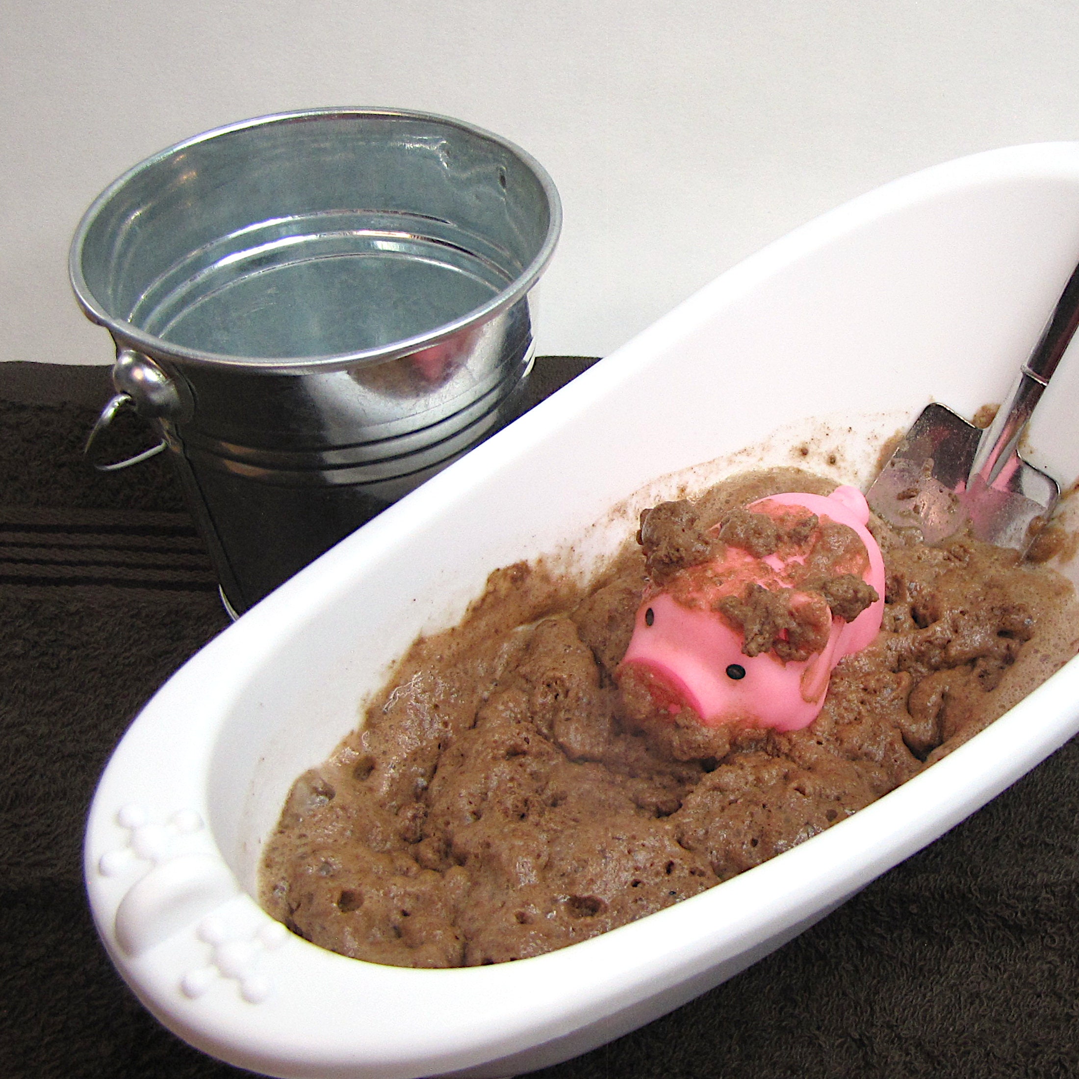 Mud Bath Foaming Bath Powder With Piggy Bath Toy - Etsy