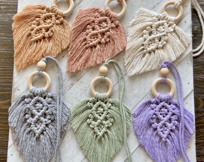 Macrame Feather Car Charm Essential Oil Diffuser / 22 Colors / - Etsy