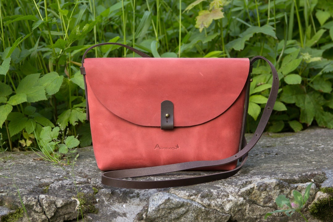 Woman Red Purse Simple Leather Bag Hippie Red Crossbody - Etsy