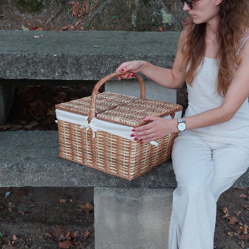 Wicker Picnic Basket / Picnic Basket With Lid / Camping Basket - Etsy