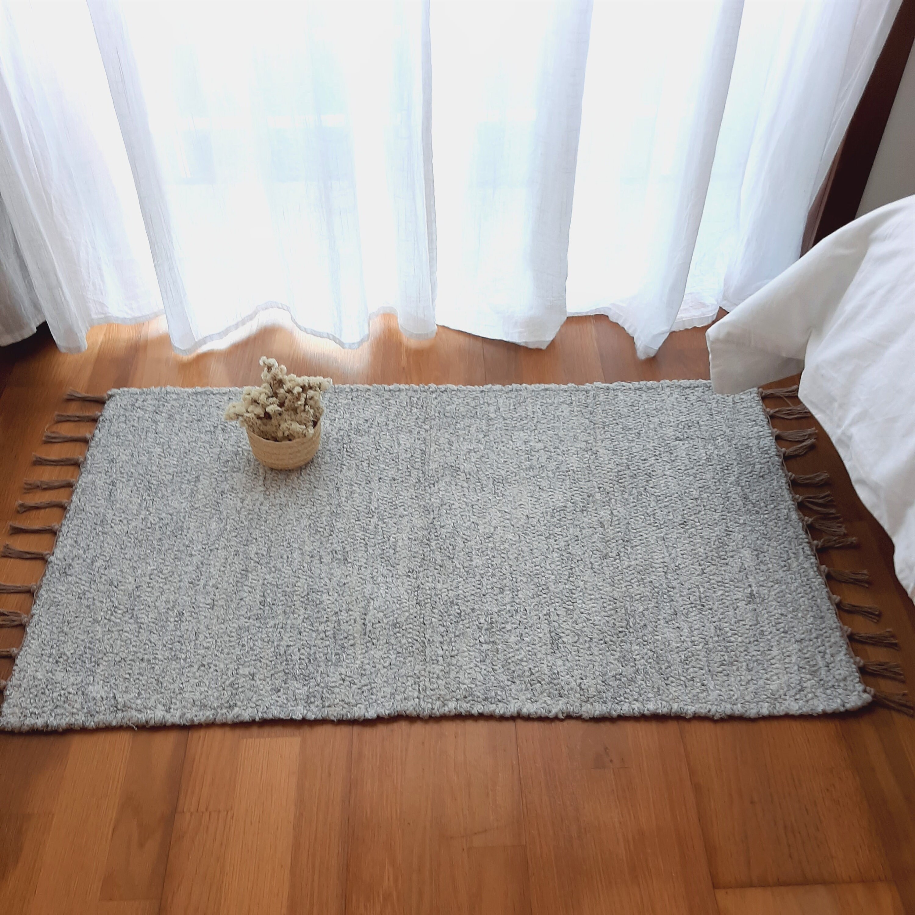 Small White and Grey Rug / Handwoven Rug / Soft Rug / Bathroom Rug ...