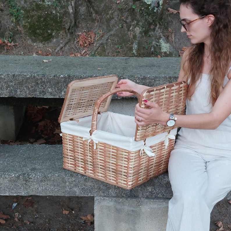 Wicker Picnic Basket / Picnic Basket With Lid / Camping Basket - Etsy