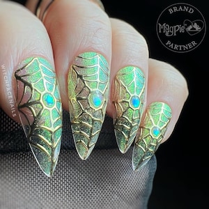 Press on Nails, Gold Cobwebs, Soft Pink to Gold and Green Semi ...
