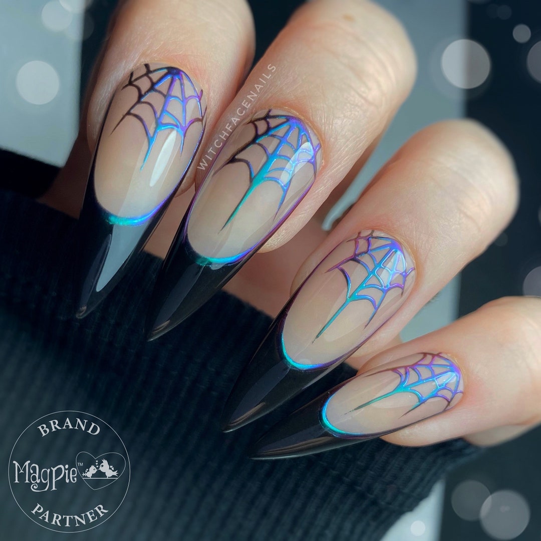 Black Web French Press on Nails, Colour Shift Chrome, Green, Blue ...