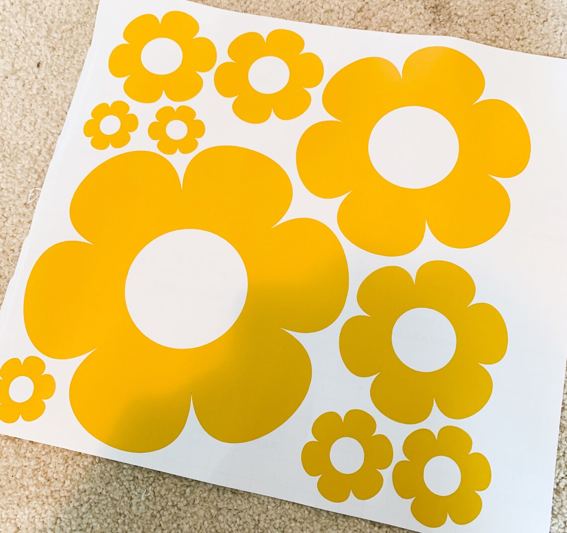 Retro Daisy Wall Decal / Daisy Wall Decal / Removable Wall - Etsy