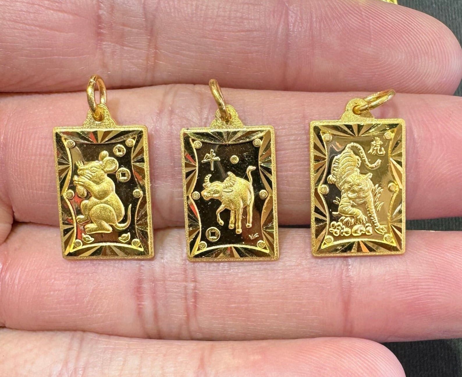 24k Solid Yellow Gold Zodiac Rectangle Pendant, Chinese Character ...