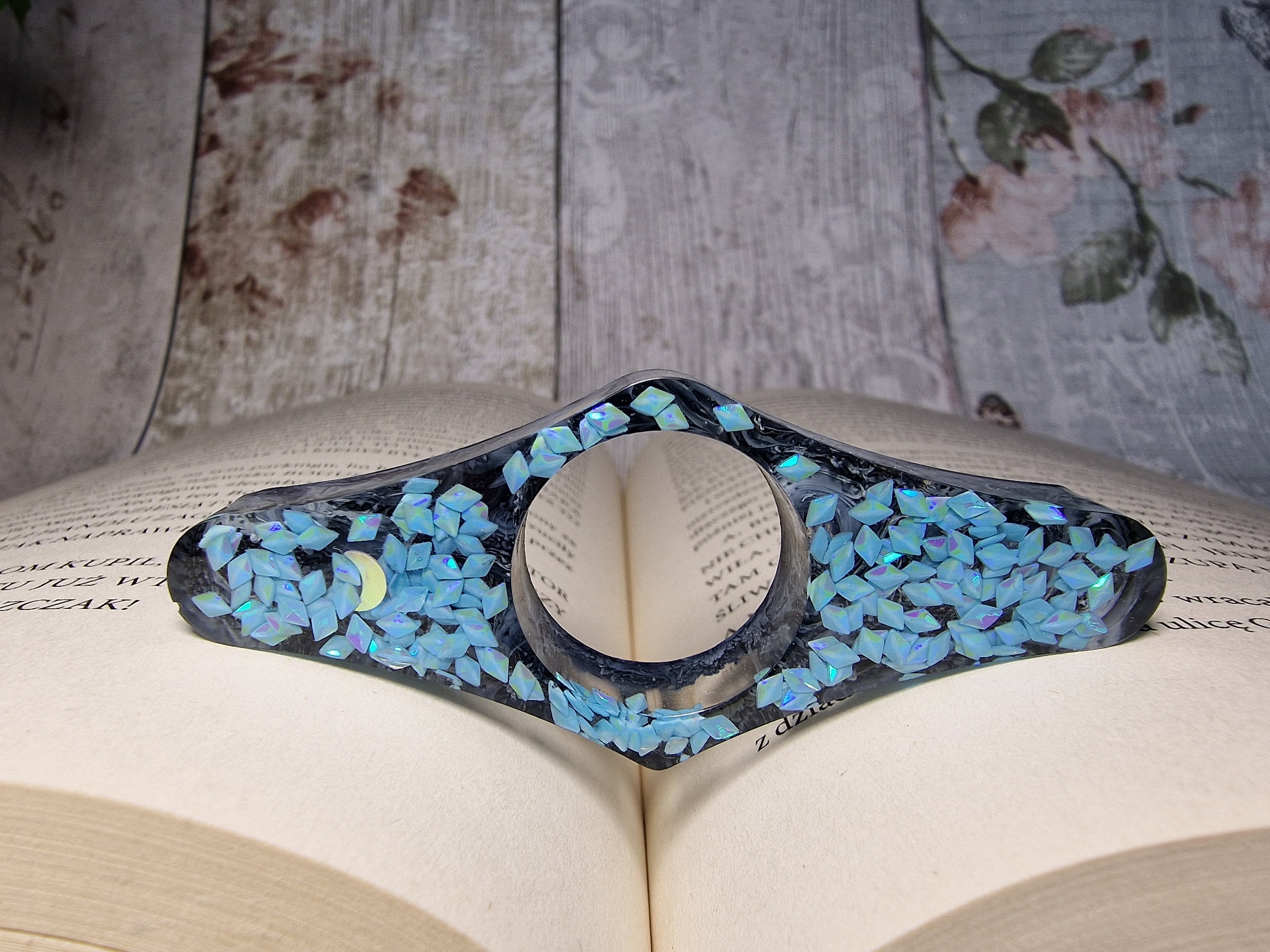 Handmade Resin Book Page Holder, Animal Thumb Page Holder, Page Spreader, Reading Holder, Unique ...