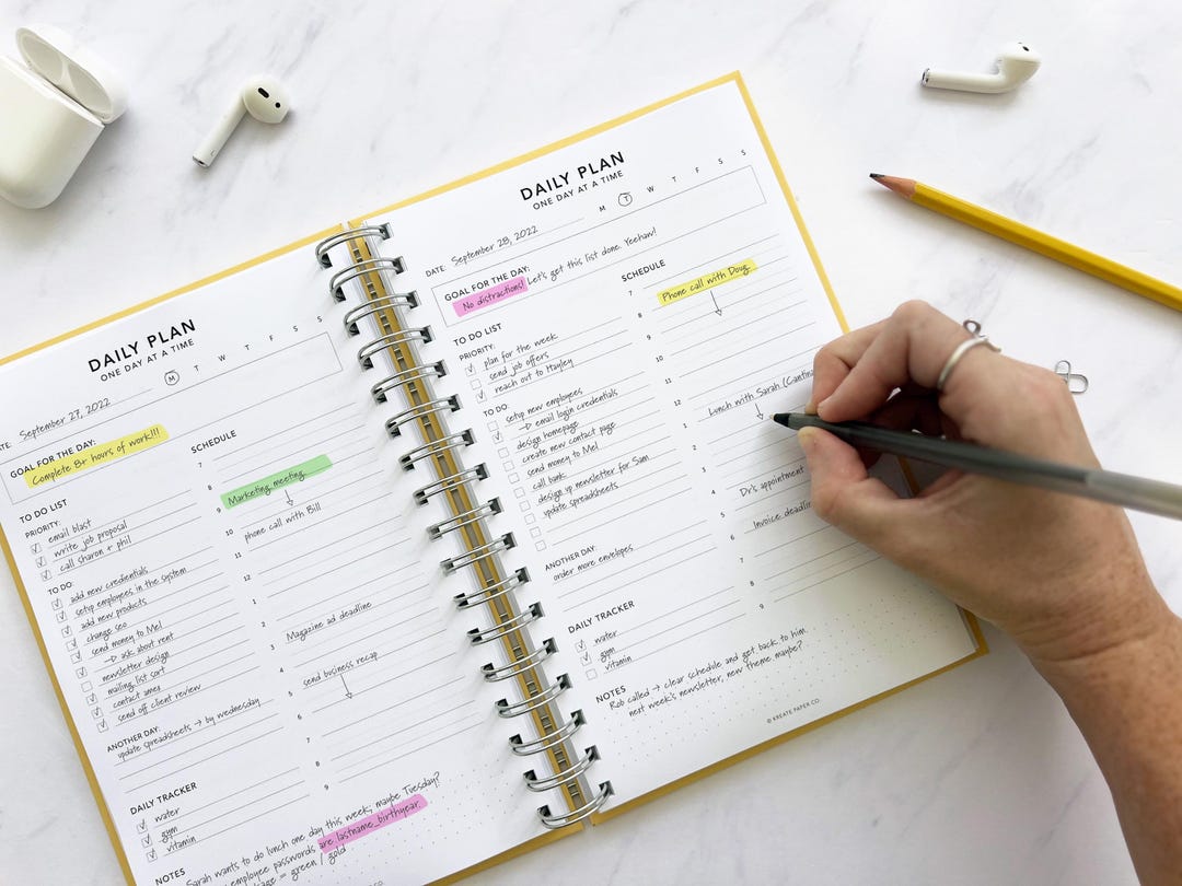 Daily Planner Notebook, Daily to Do List, Undated Daily Planner, Desk ...