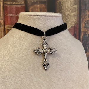 Medieval Gothic Cross Velvet Choker - Etsy