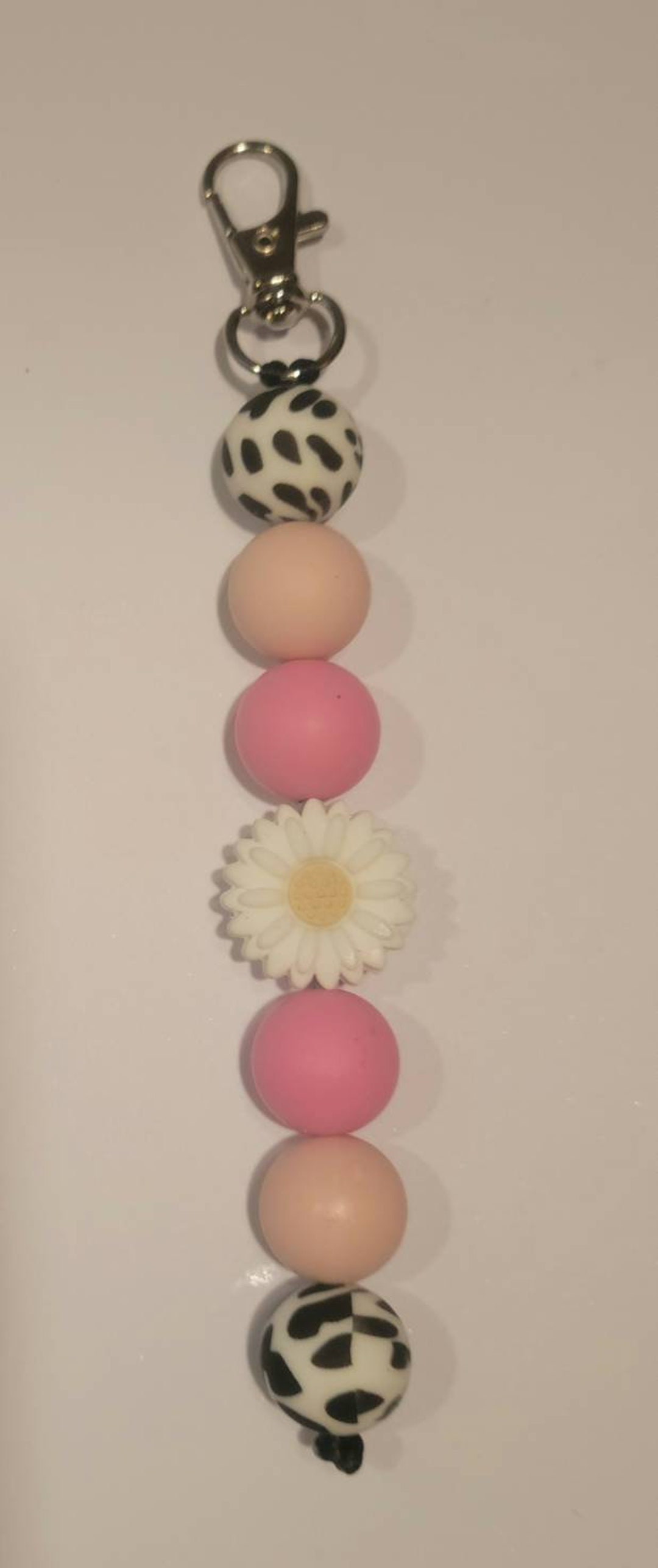 Daisy & Pink Bubblegum Bead Keychain - Etsy