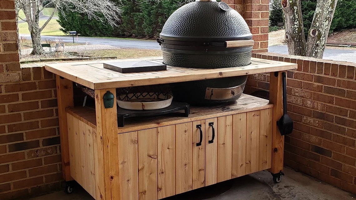 Hawkeye Ceramic Grill Table - Etsy Canada