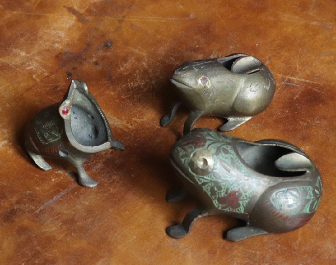 Vintage Solid Brass Frog Ashtray, Decorative Frogs, Brass Figurine ...
