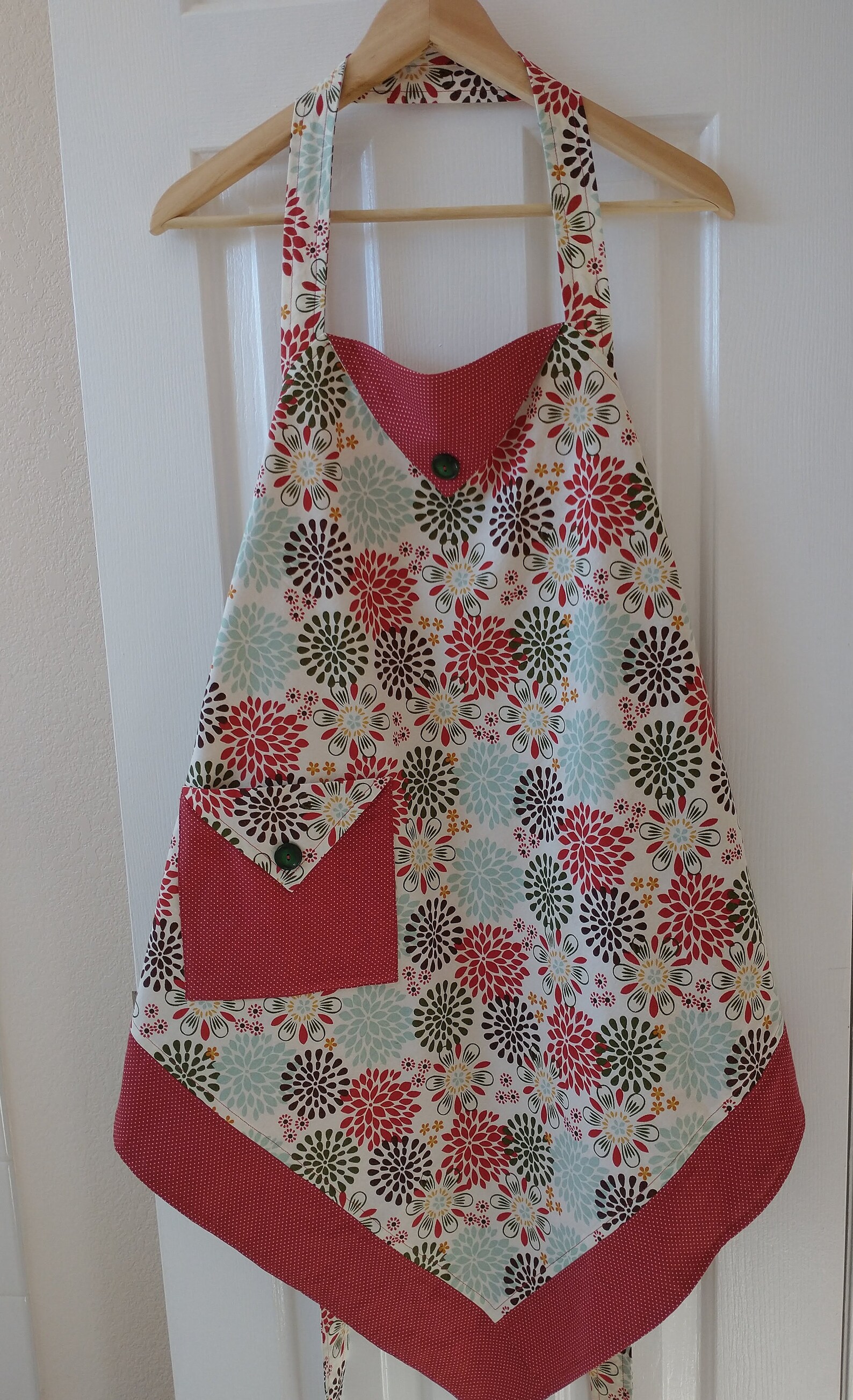 Women's Apron, Four Corners Apron, Red, Yellow and Green Floral, Front ...