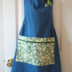 Women's Apron, Chef's Apron, Large Front Pockets, Adjustable Neck Strap ...