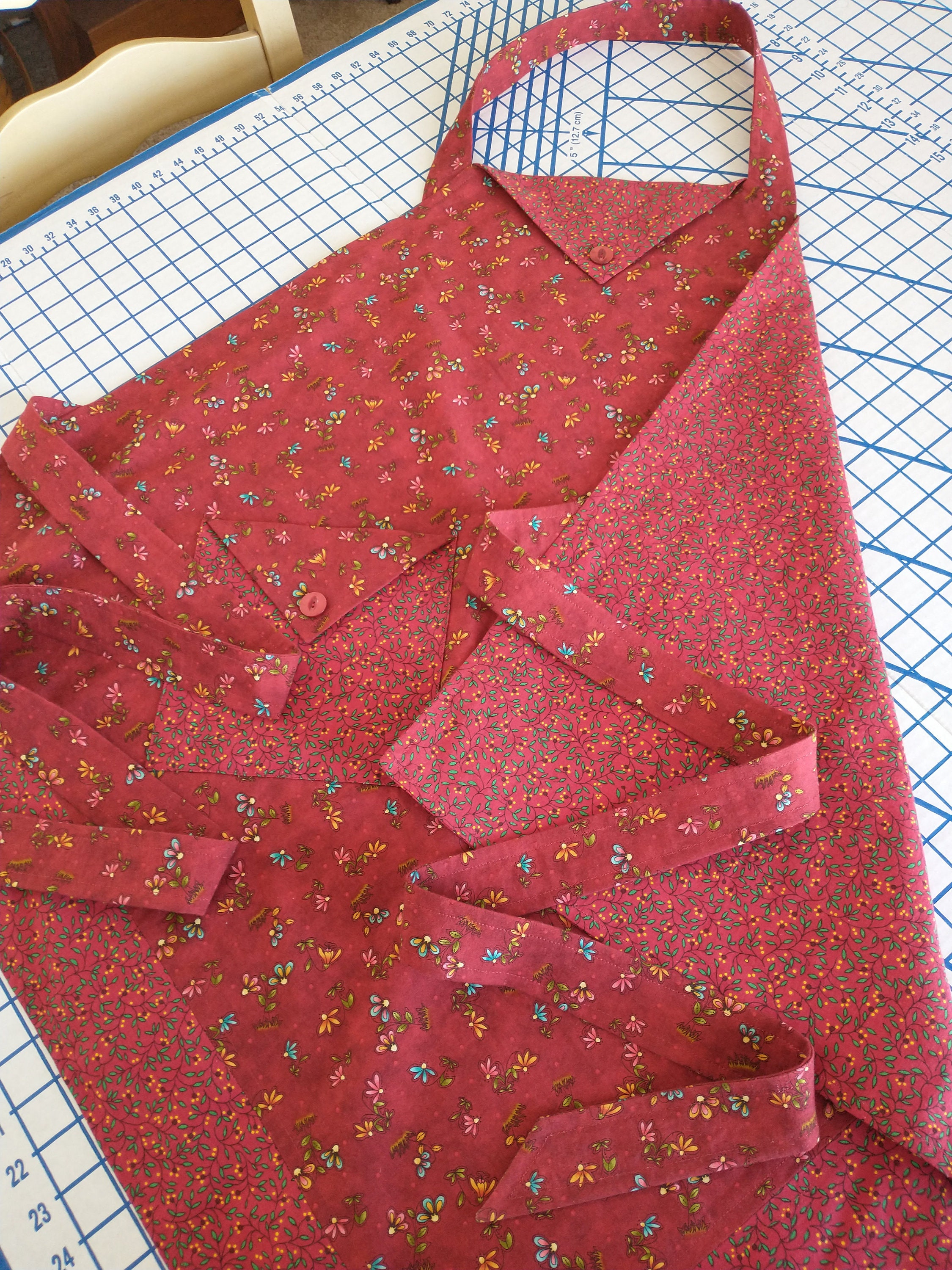 Women's Apron, Four Corners Apron, Red Floral, Front Pocket, Fully ...